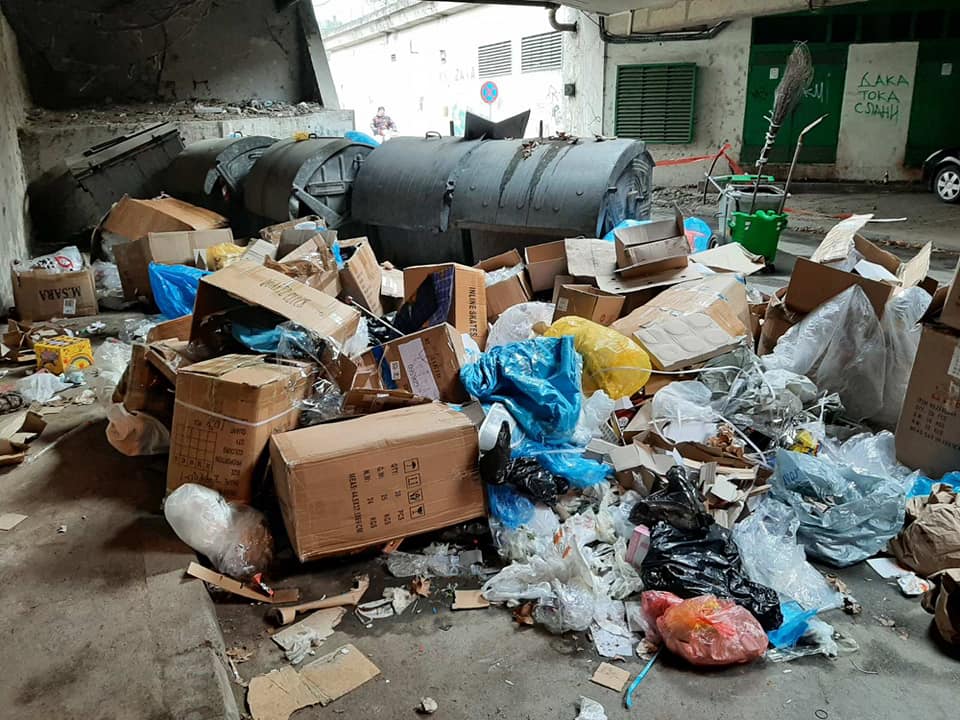 PONOVO NASTALA MINI DIVLJA DEPONIJA U CENTRU GRADA - ZR Klik