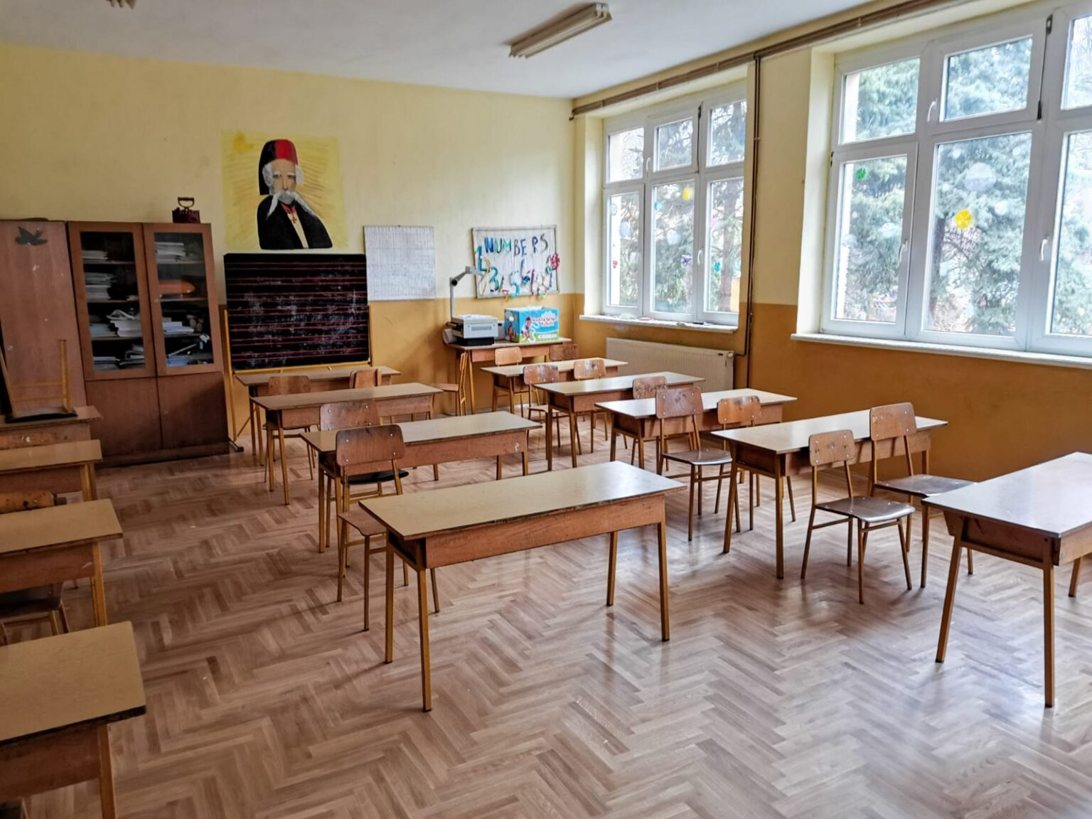 Evo kako će se zaključiti ocene- Ministarstvo prosvete poslalo dopis školama - ZR Klik