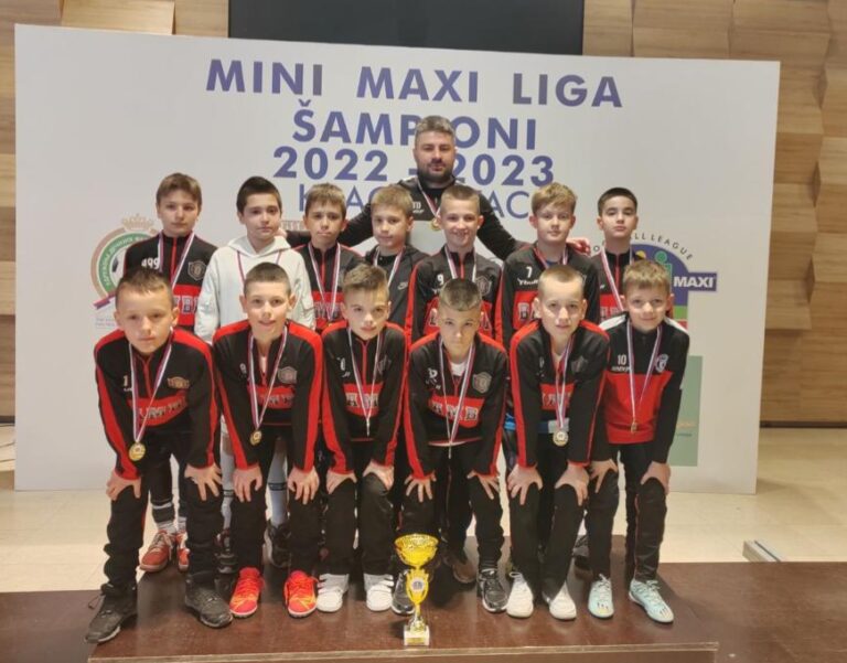 Mladi fudbaleri Akademije Bambi treći u Srbiji - ZR Klik