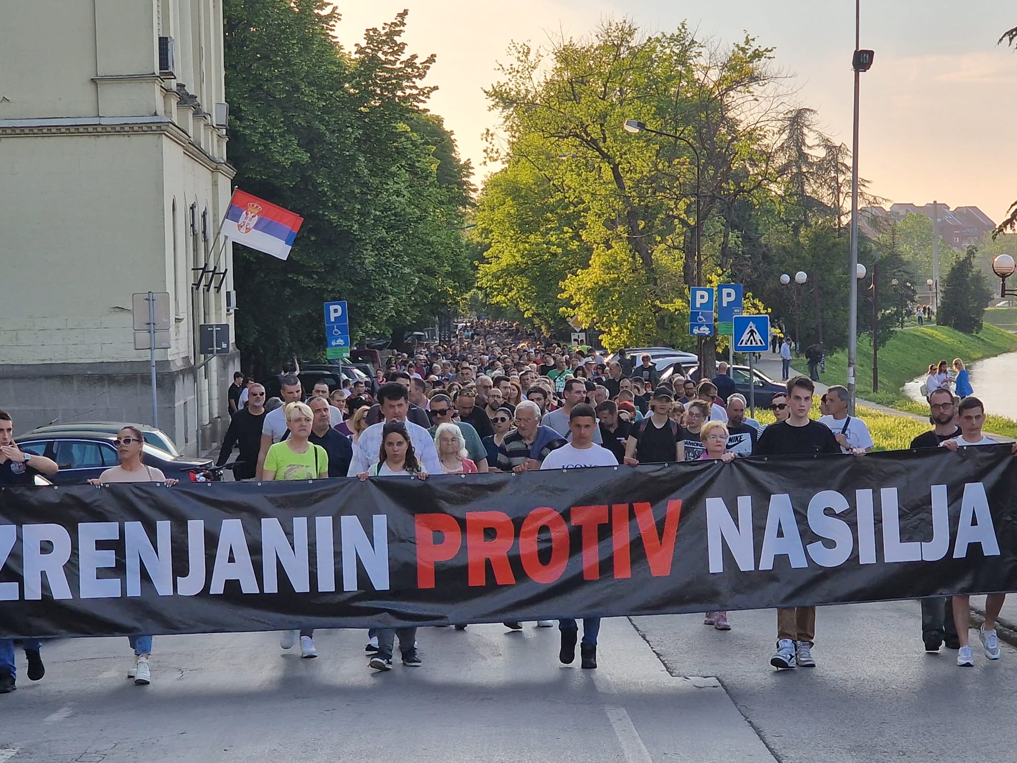 Održan drugi protest "Zrenjanin protiv nasilja" - ZR Klik
